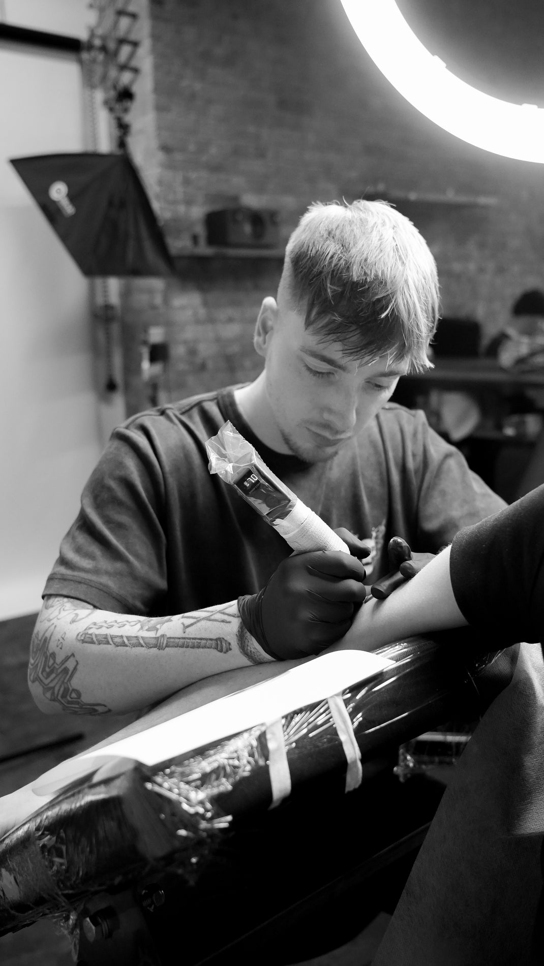 MATT HEWITT – SANS PATRIE/ STUDIO