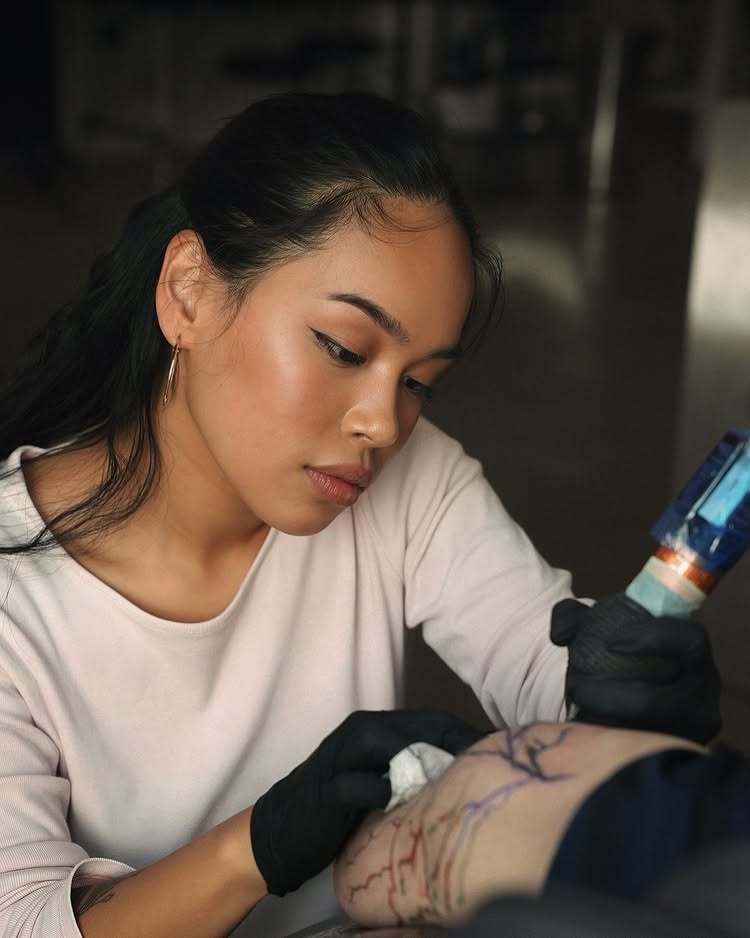 KIMBERLEY VERANA – SANS PATRIE/ STUDIO